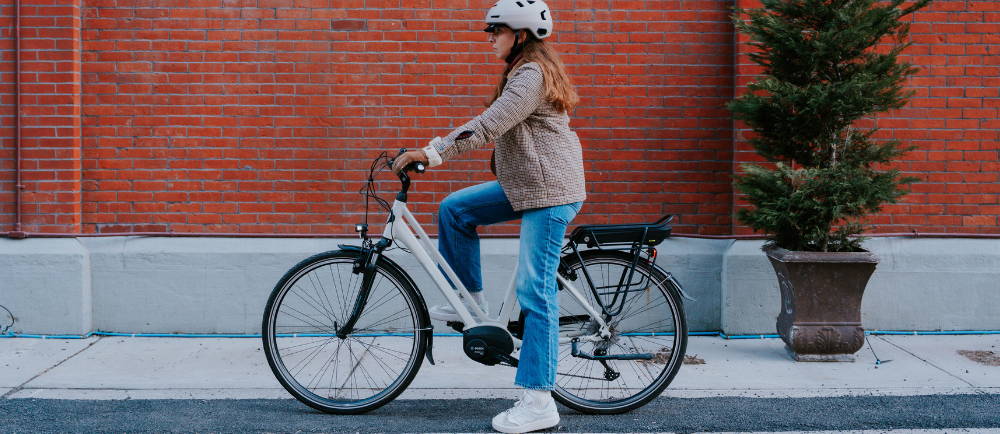 Aventon Level vs Gazelle Medeo Commuter E-Bike Comparison | Upway