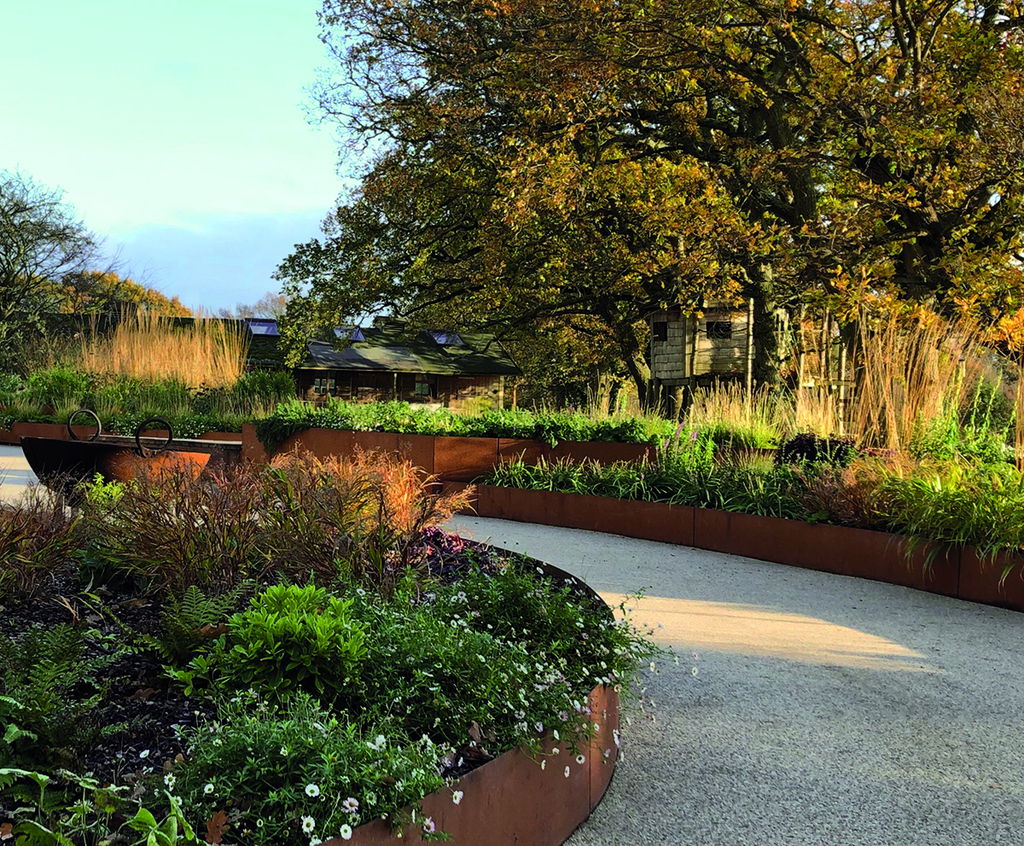 Metal landscape edging