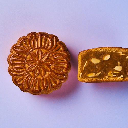 Single Yolk Lychee Lotus Paste Mooncake