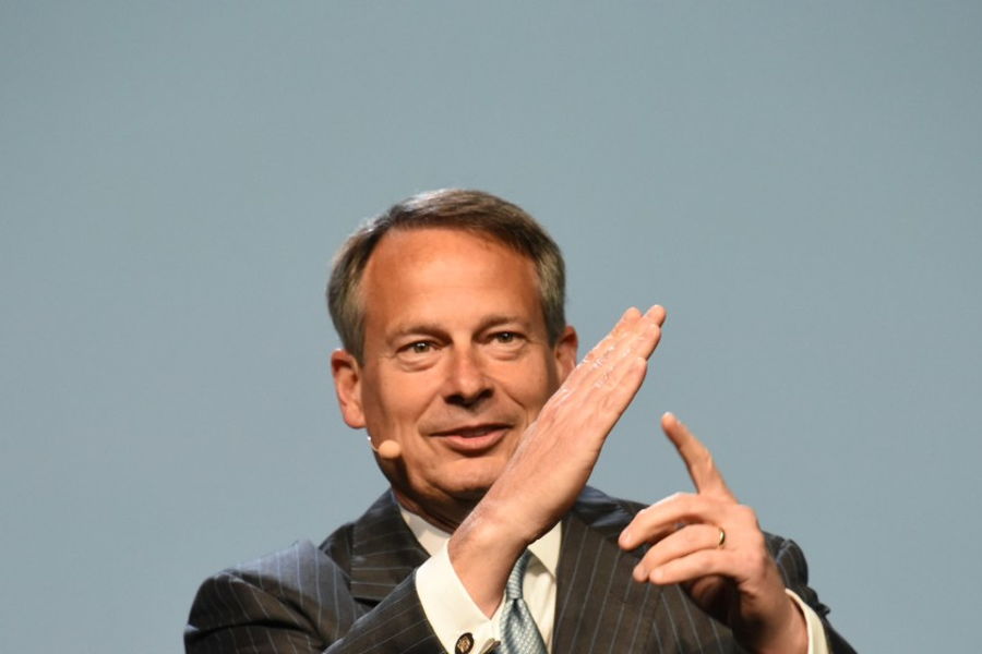 Charles Schwab & Co. makes mutual fund owners fume by denying access to ...