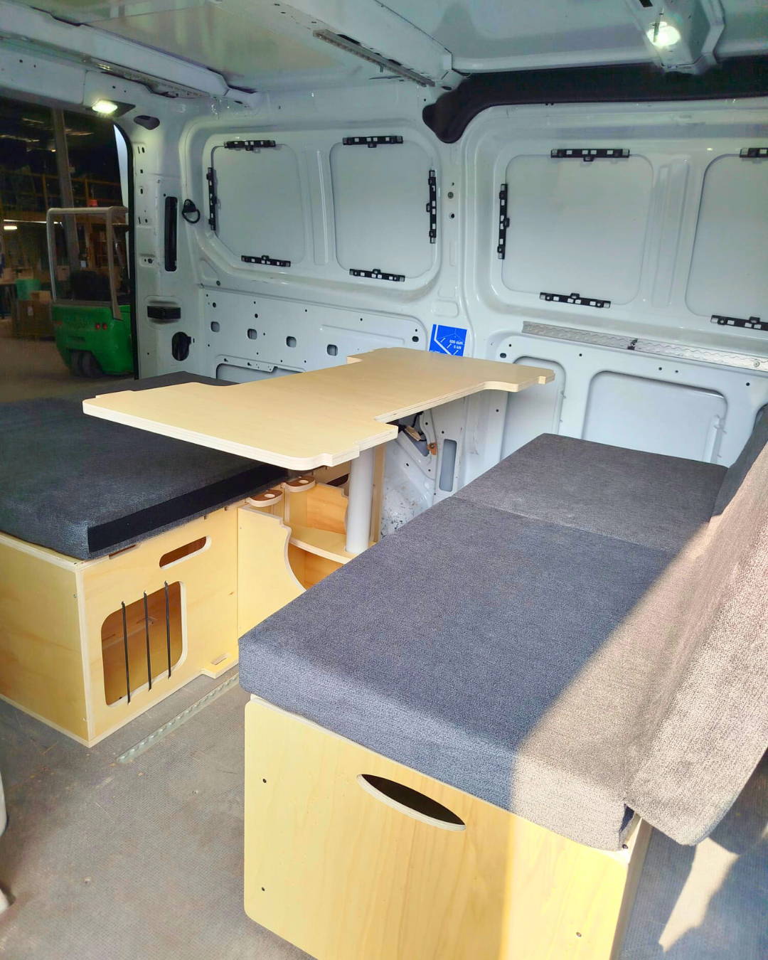 Aménagement Ford Transit Custom : Le choix du kit amovible Tchao Tchao