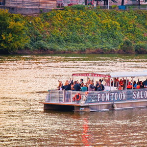 Guest Hub - Pontoon Saloon