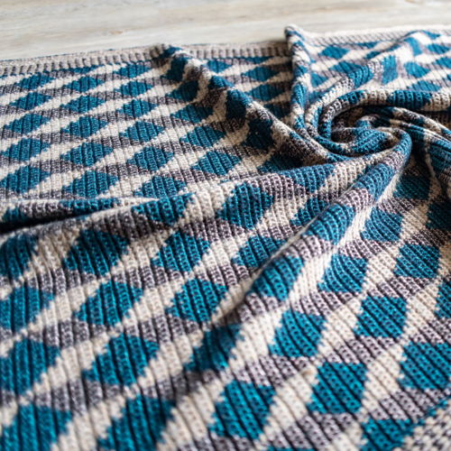 Infinity Cubes Throw