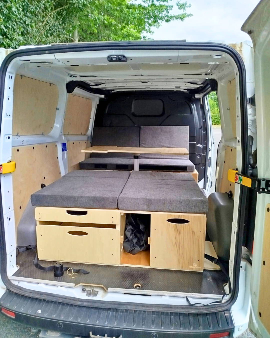 Aménagement Ford Transit Custom : Le choix du kit amovible Tchao Tchao