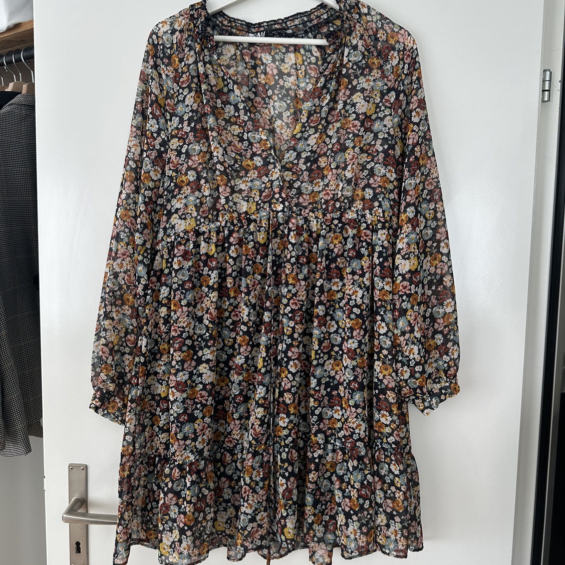 Kleid Zara - CHF 15.00 | Buy on marko