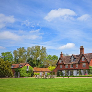 Ravenwood Hall Country Hotel