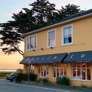 Mezza Luna Restaurant