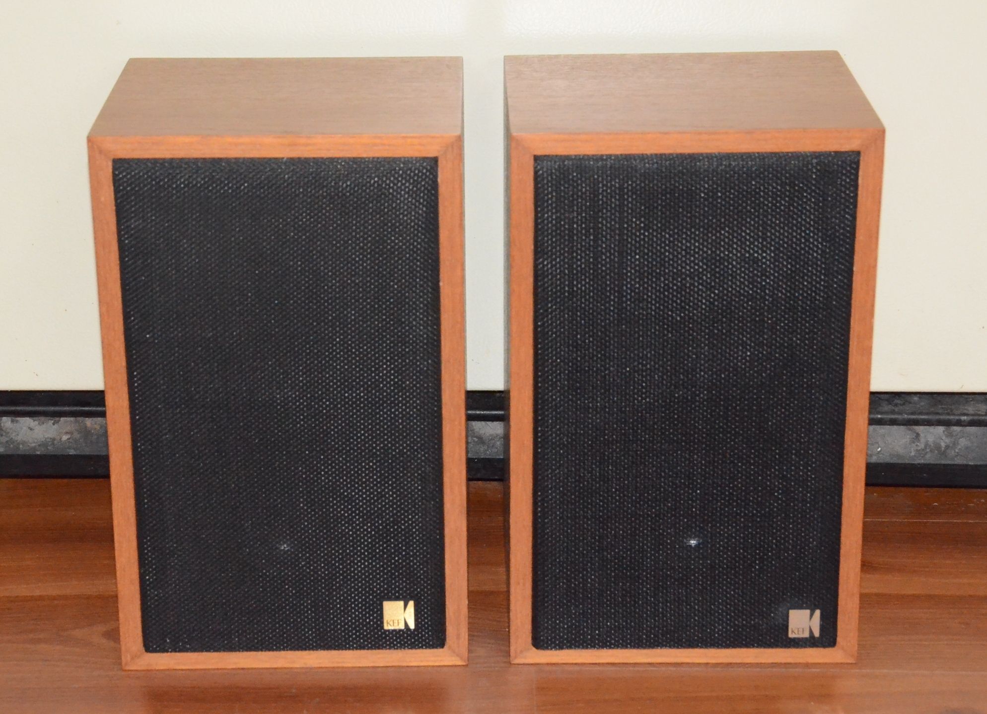 KEF Raymond Cooke LS3/5A Speaker Teak Limi... For Sale | Audiogon