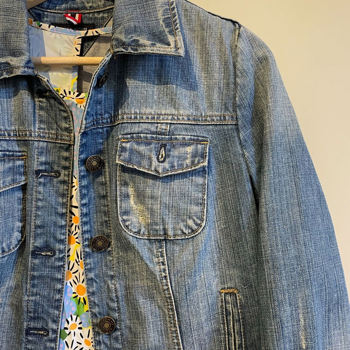TOMMY HILFIGER DENIM JACKET - CHF 30.00 | Buy on marko