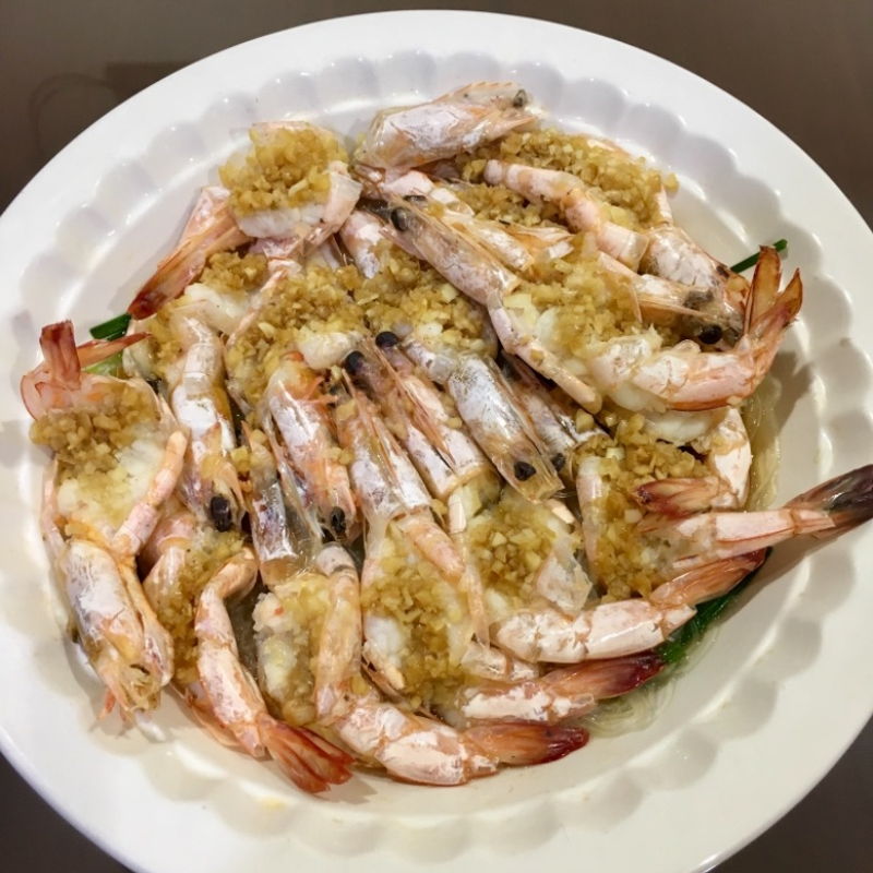 Steamed Prawns with Garlic - Nyonya Cooking