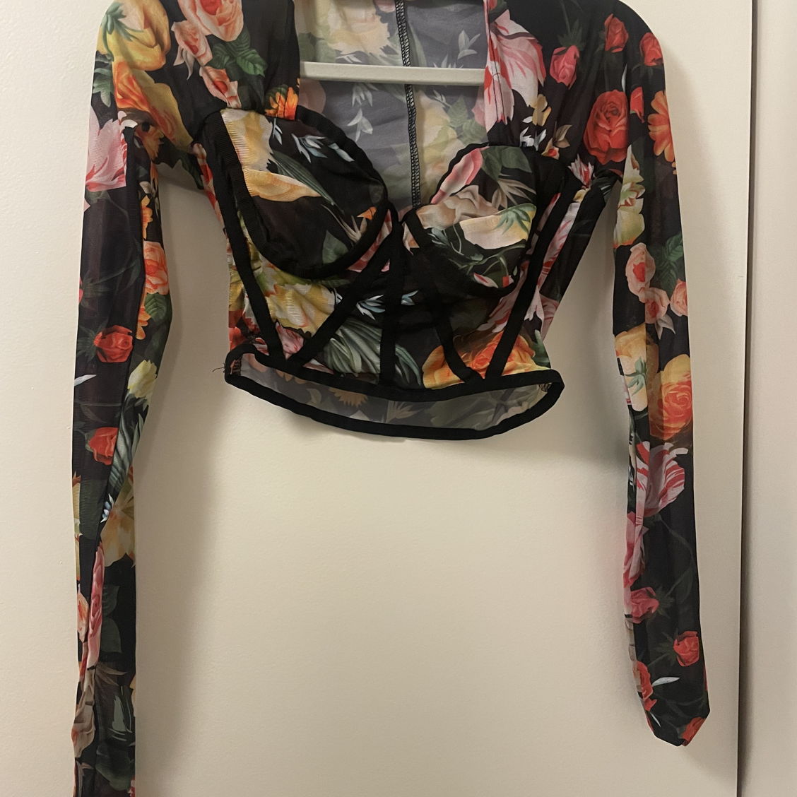 Zara tops - CHF 30.00 | Buy on marko