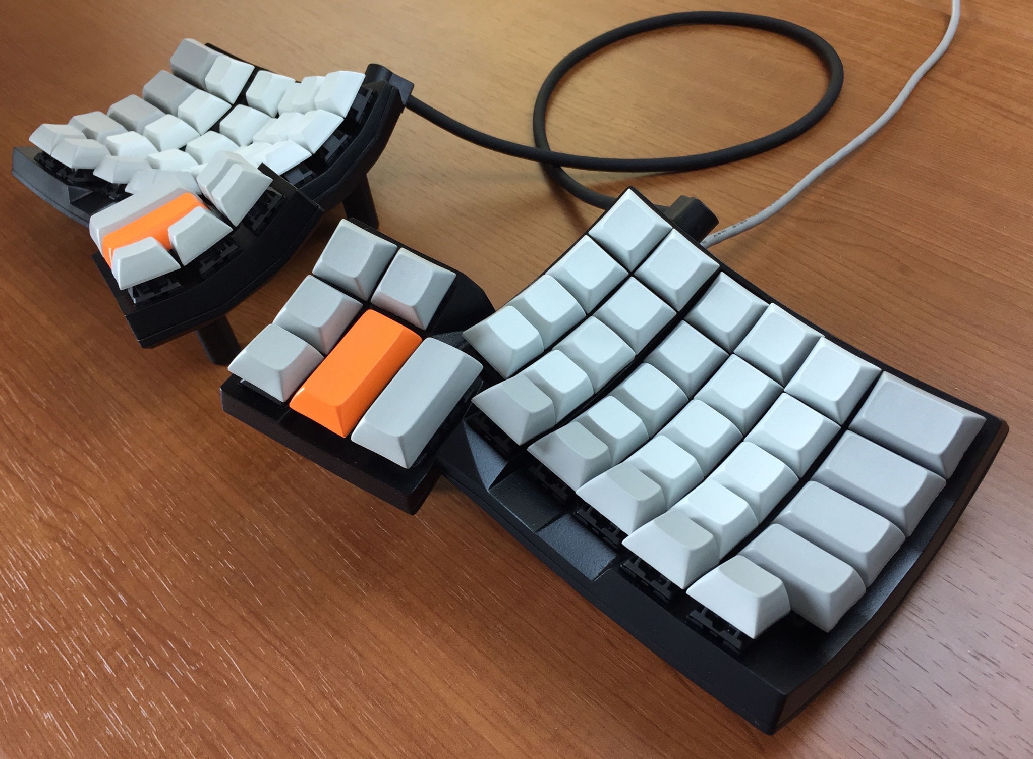 5 Best ergonomic split keyboards for developers as of 2021 - Slant