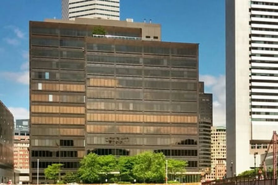 Fidelity Investments may finally throttle down its 'crazy,' two-year ...