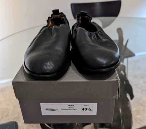 Yano Flat - Deep Sea Leather - $182.50 | Coclico Pre-loved