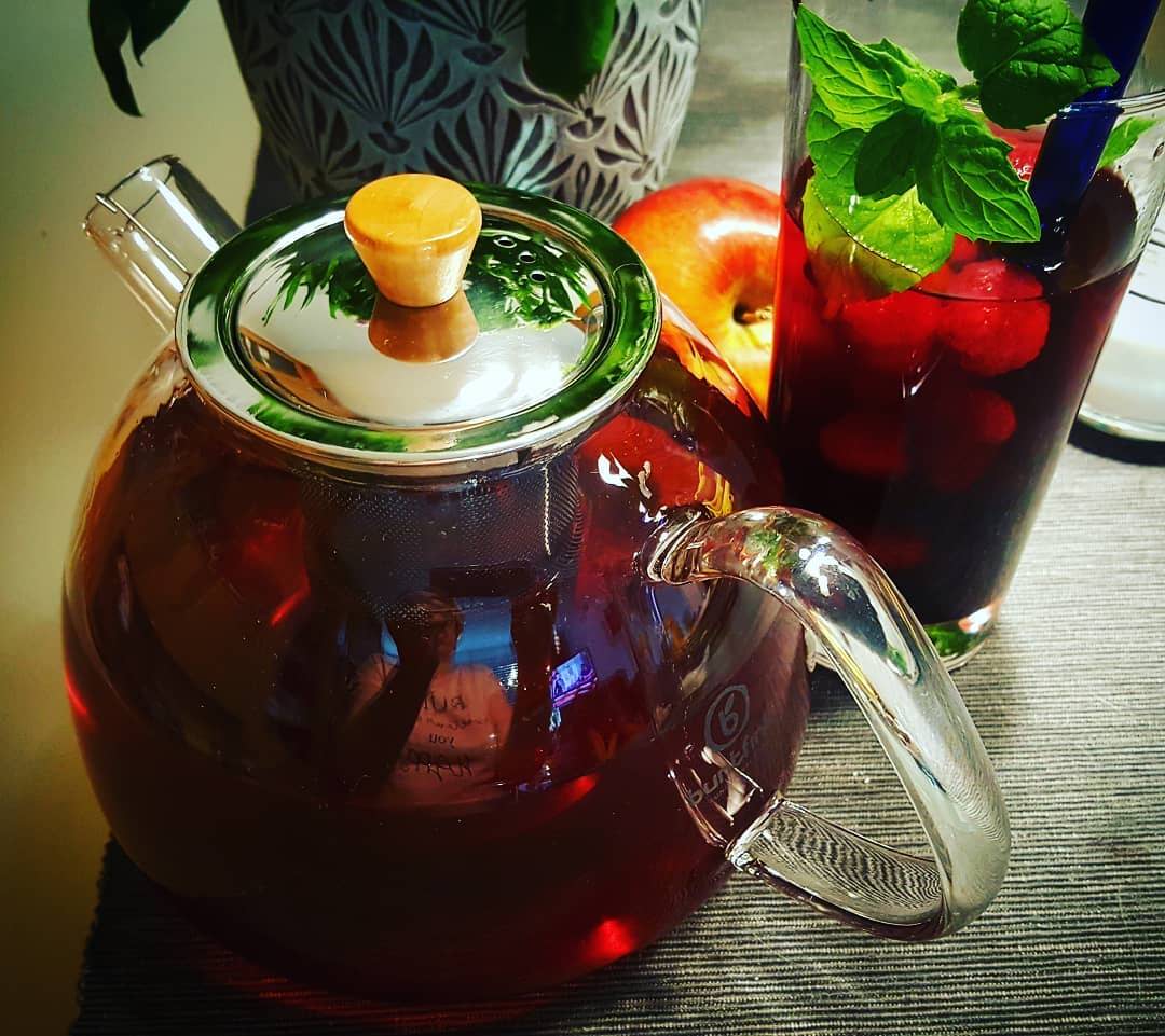 "TeaPot" – Buntfink