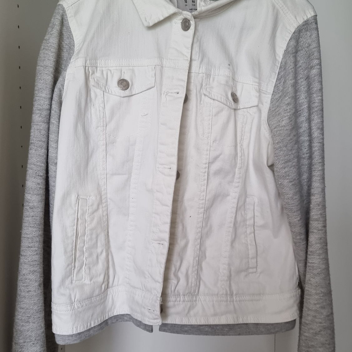 Denim Hooded Jacket white/grey Grösse 44 - CHF 18.00 | Buy on marko