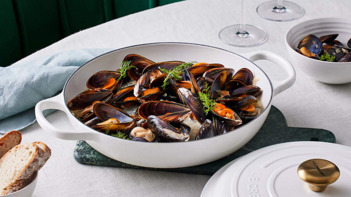 Mussel Pot Recipe Thai Mussels Pot Recipe | Eat Smarter USA Stalwart ...