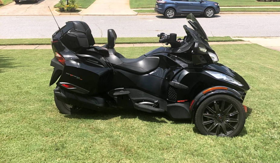 CAN-AM SPYDER RT- S SPECIAL SERIES for rent near Jonesboro , GA