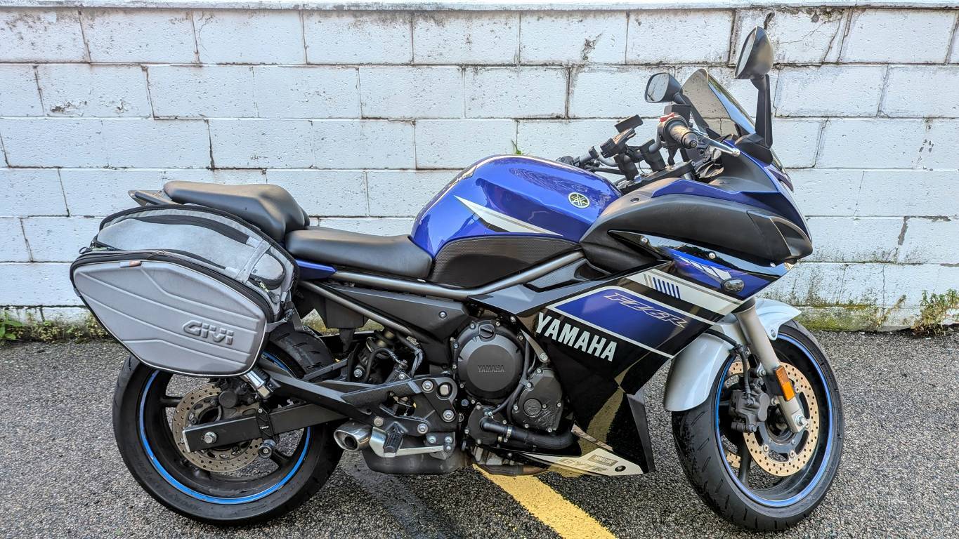 YAMAHA FZ6R BLUE/WHITE for rent near Cambridge, MA