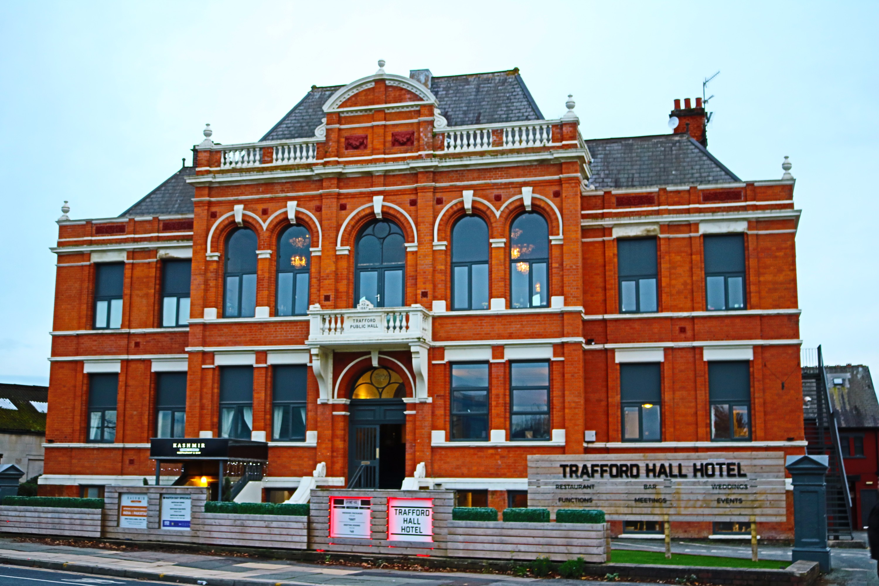 1887 Lounge @ Trafford Hall Hotel | We Are Pop Up