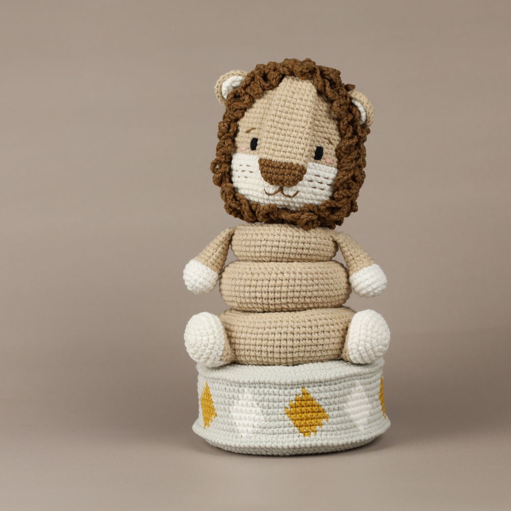 Stacking toy Lion