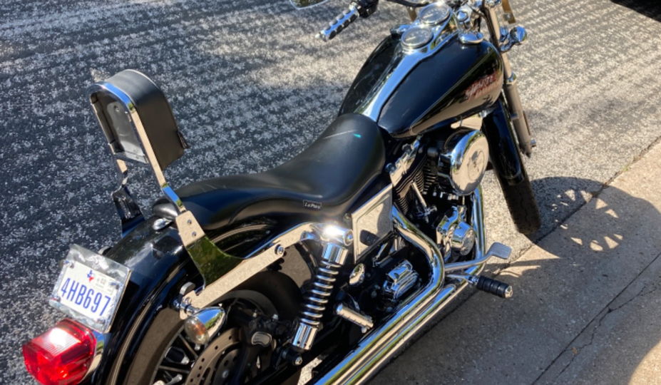 HARLEY-DAVIDSON FXDLI DYNA LOW RIDER (BLACK) for rent near Austin, TX