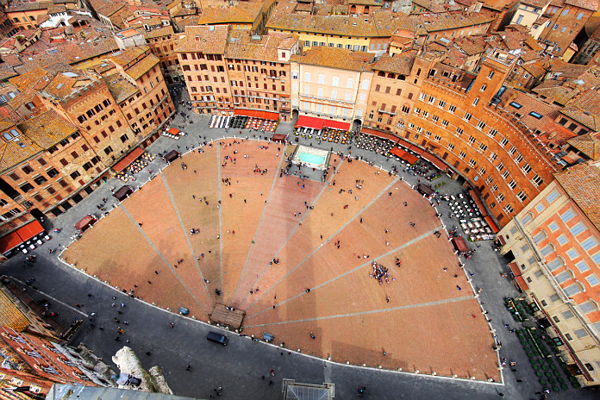 Siena’s Piazza del Campo Is One of Europe’s Greatest Medieval Squares