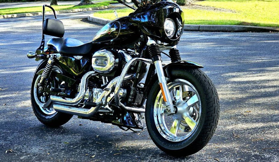 HARLEY-DAVIDSON XL1200C CUSTOM (VIVID BLACK) for rent near Orlando, FL