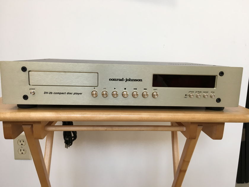 Conrad Johnson DV-2b Tube Analog CD Player For Sale | Audiogon