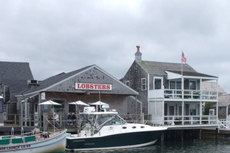 Nantucket restaurant startup gets Charles 'Chuck' Schwab in its court ...