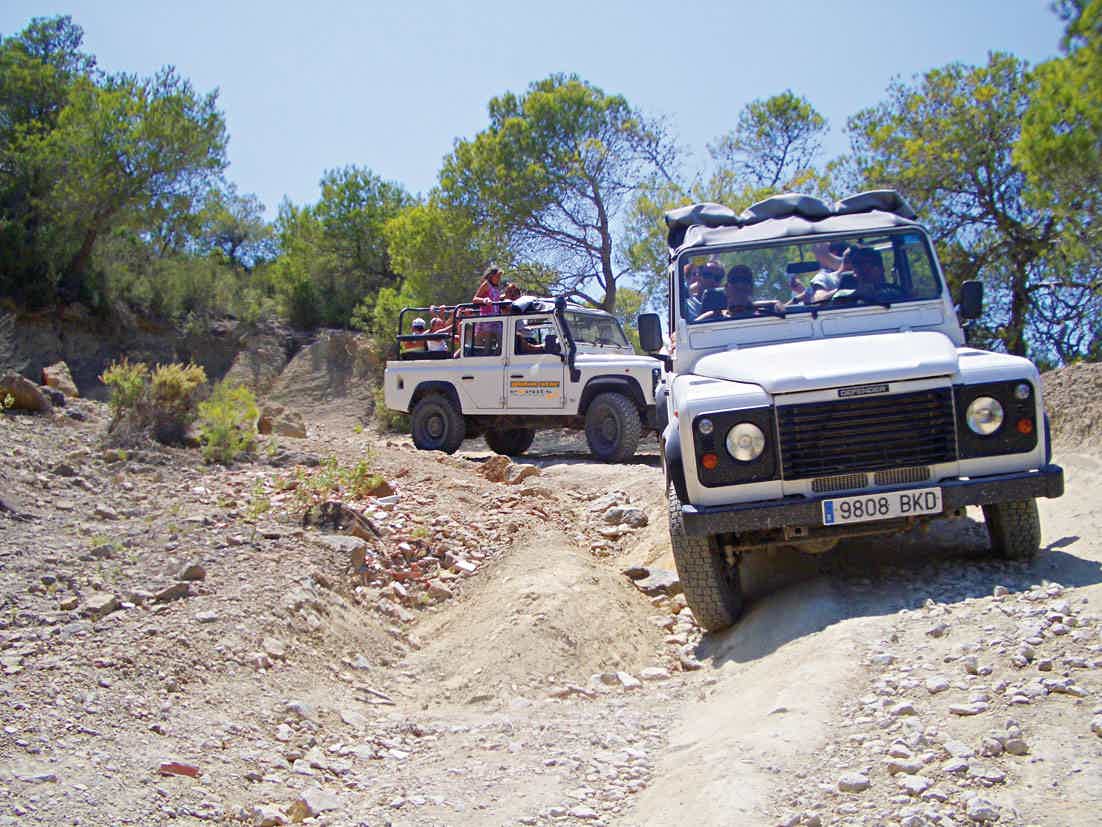 Alquiler de Tour en Jeep Safari zona norte de Ibiza | Clubtickets - 14 ...