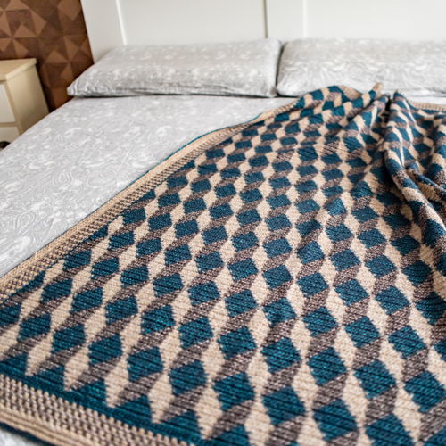 Infinity Cubes Throw