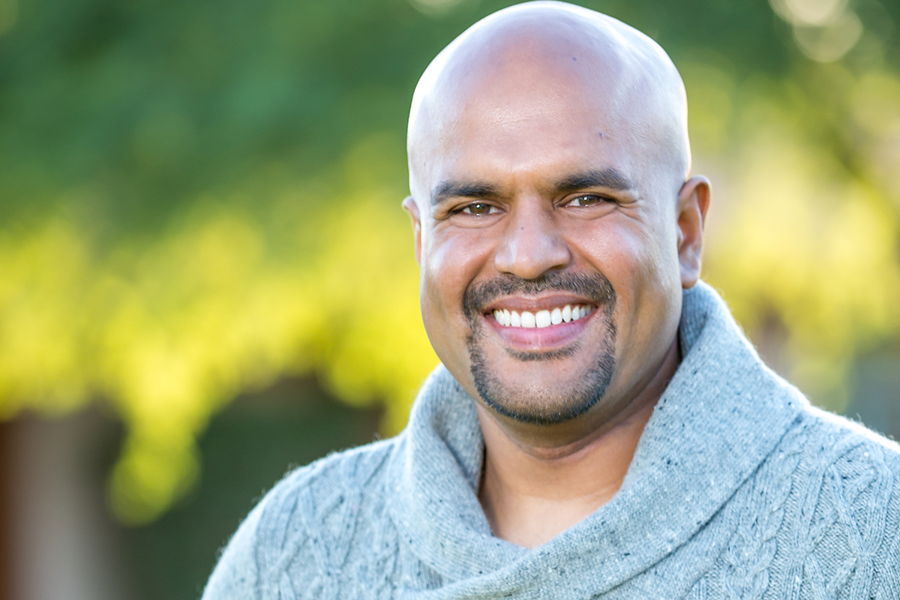 Manish Khatta gives Schwab and Fidelity 'A' grade -- and a backseat ...