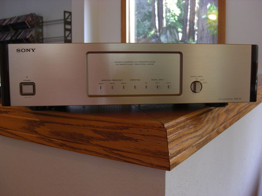 Sony CDP-R1/DAS-R1 combo TwinLink, origina... For Sale | Audiogon