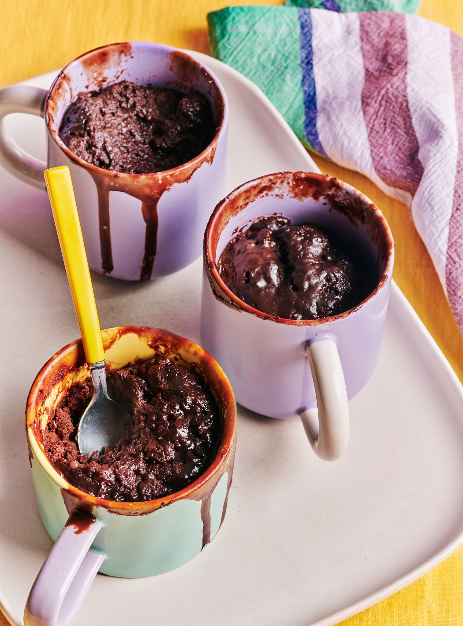 Pouding sauce au chocolat dans une tasse | RICARDO