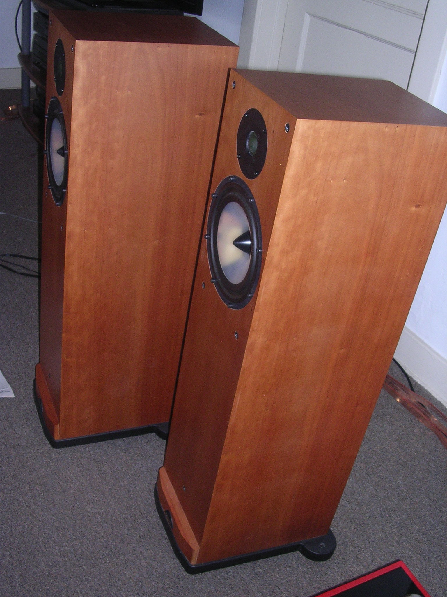 Spendor S8e Two way floor standing speakers For Sale | Audiogon