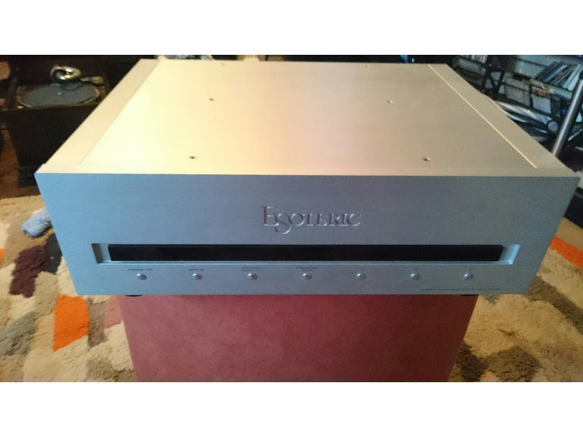 Esoteric G-0s Rubidium Master Clock new lo... For Sale | Audiogon