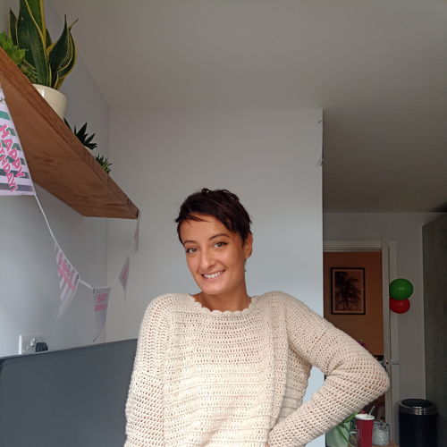 Easy Crochet pattern: Oversized, slouchy sweater crochet pattern