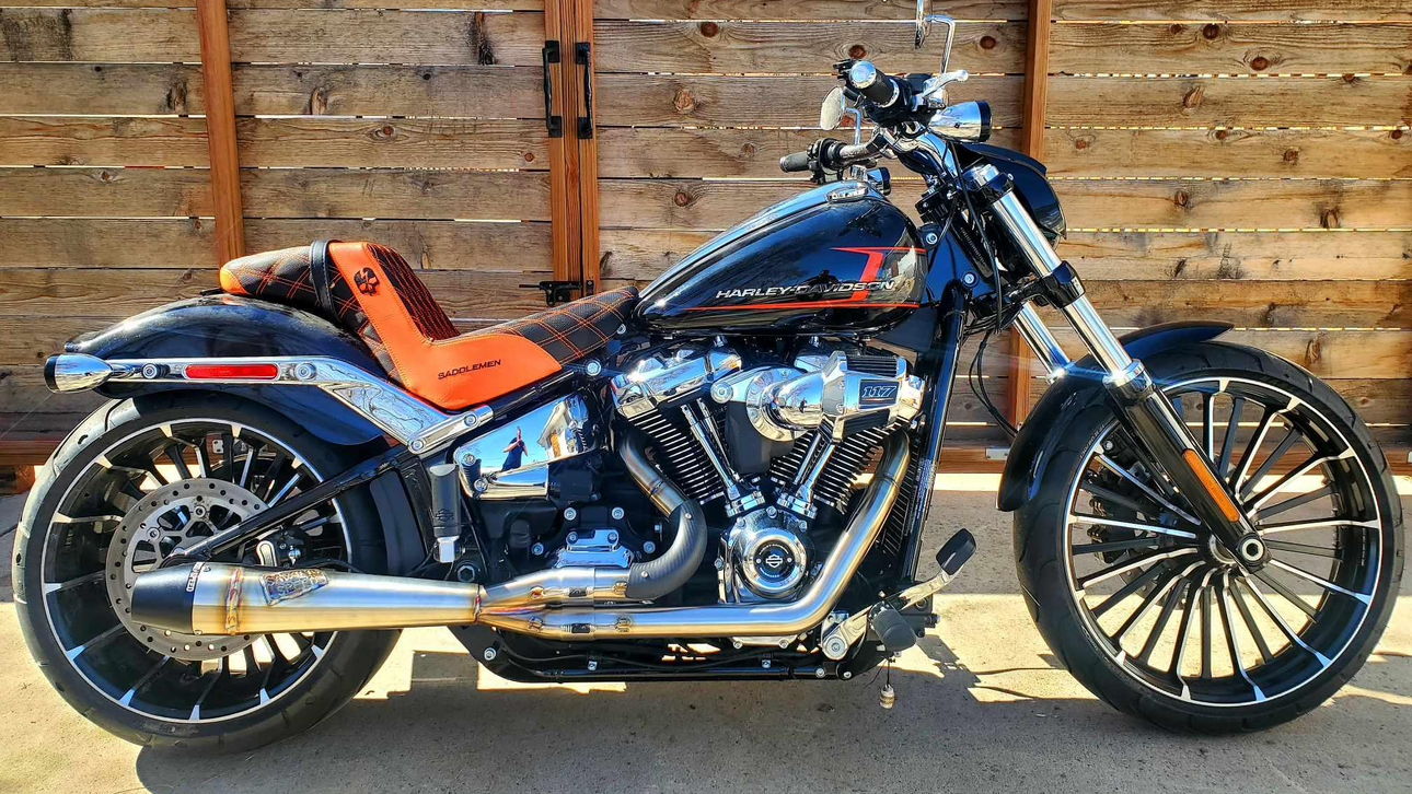 HARLEY-DAVIDSON BREAKOUT 117 for rent near Thornton, CO