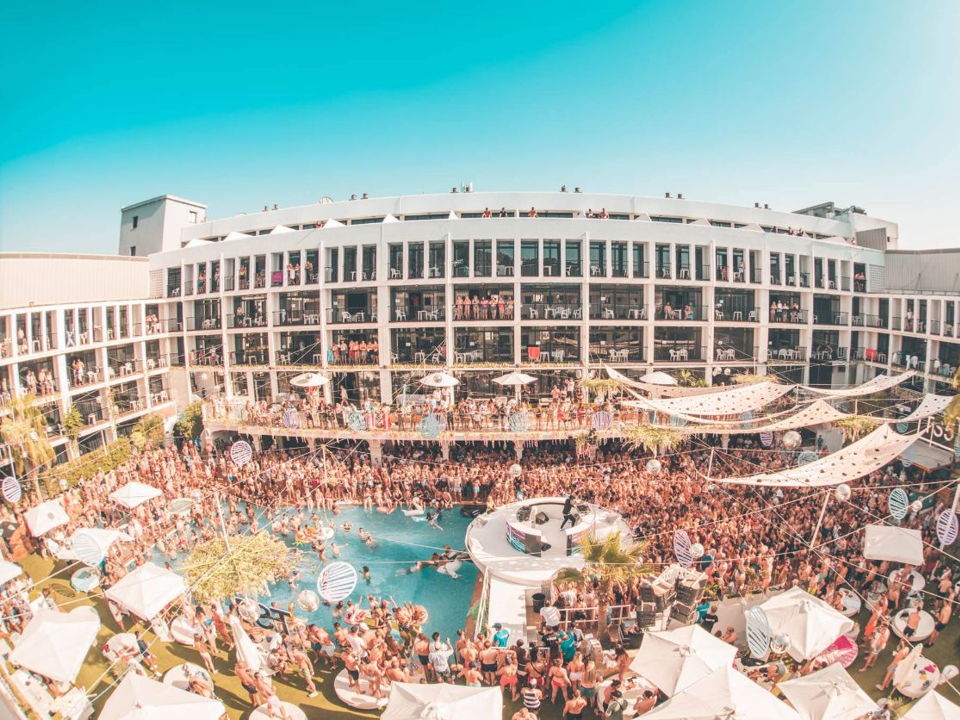 Ibiza Anthems with Switch Disco 2025 at Ibiza Rocks - Buy your official ...