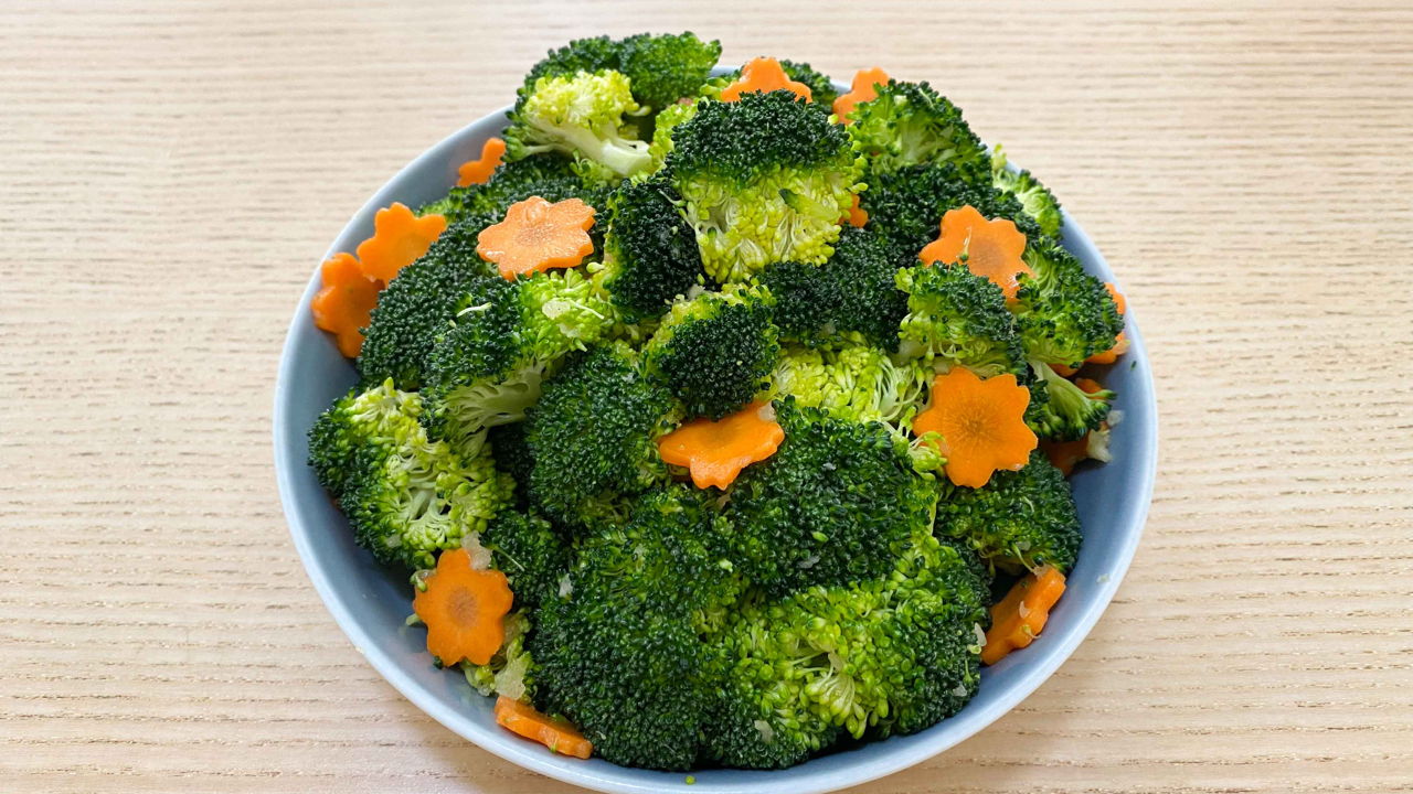 how to boil carrots and broccoli