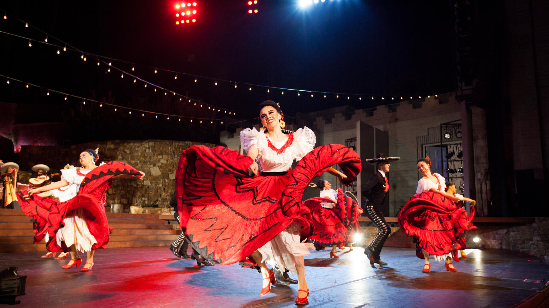 Pacífico Dance Company | Hollywood Bowl
