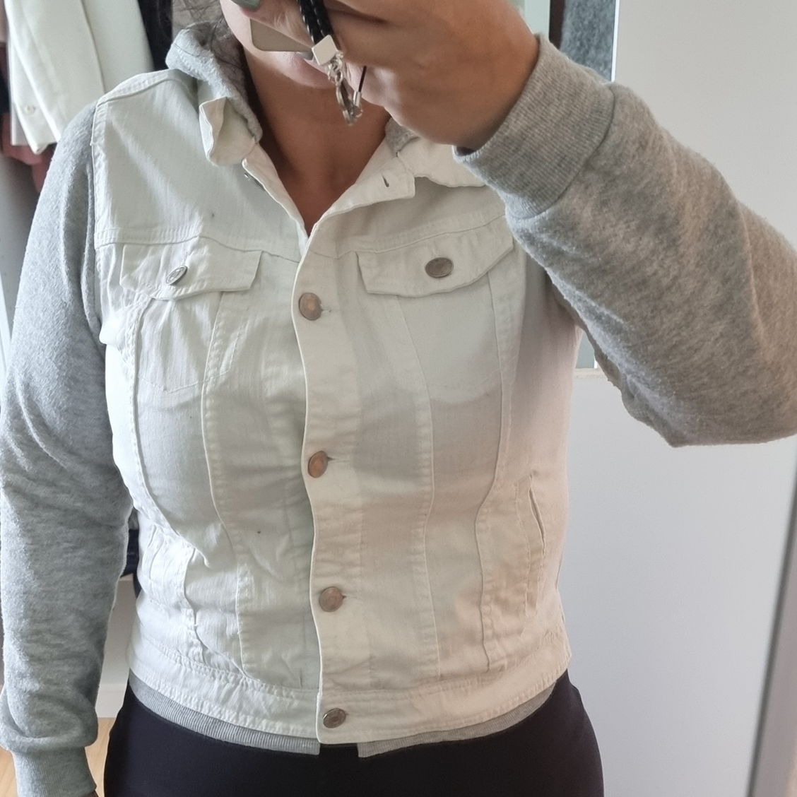 Denim Hooded Jacket white/grey Grösse 44 - CHF 18.00 | Buy on marko
