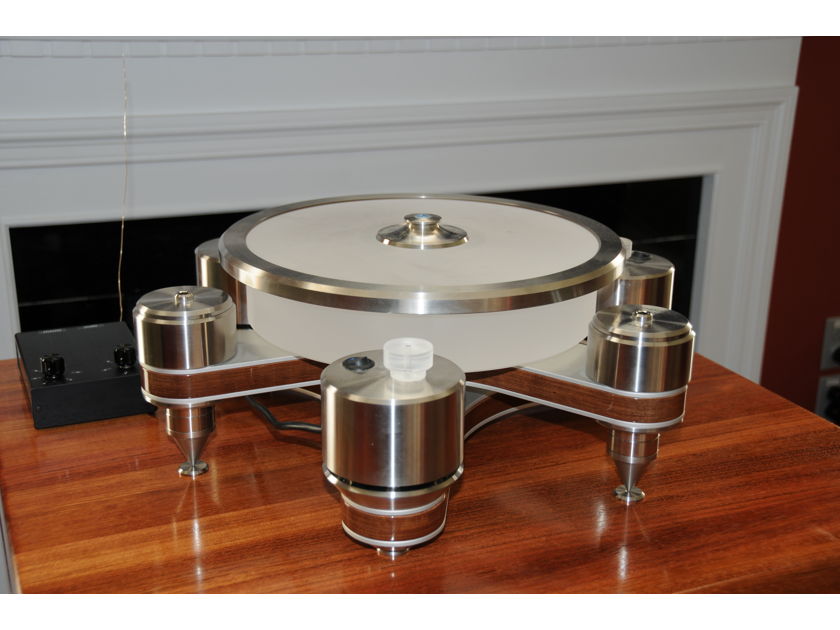 CLEARAUDIO MAXIMUM SOLUTION TURNTABLE For Sale | Audiogon