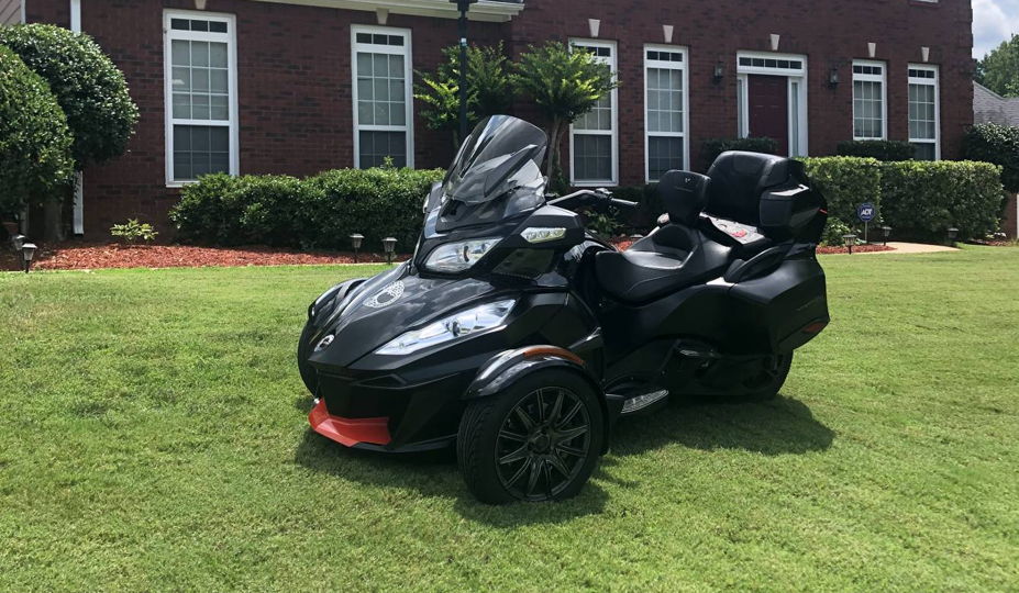 CAN-AM SPYDER RT- S SPECIAL SERIES for rent near Jonesboro , GA