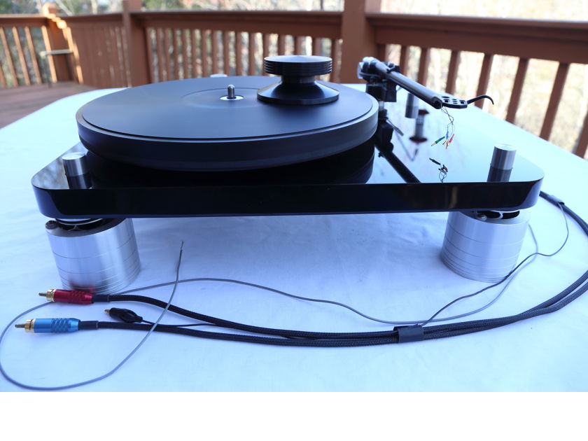 Basis 2001 with Basis / Rega tonearm For Sale | Audiogon
