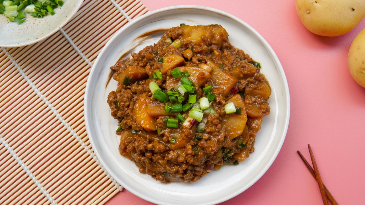 Minced Meat with Potatoes - Southeast Asian Recipes - Nyonya Cooking