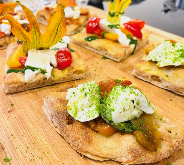 Pizza in pala and focaccia: savor baked specialties 2026 ...
