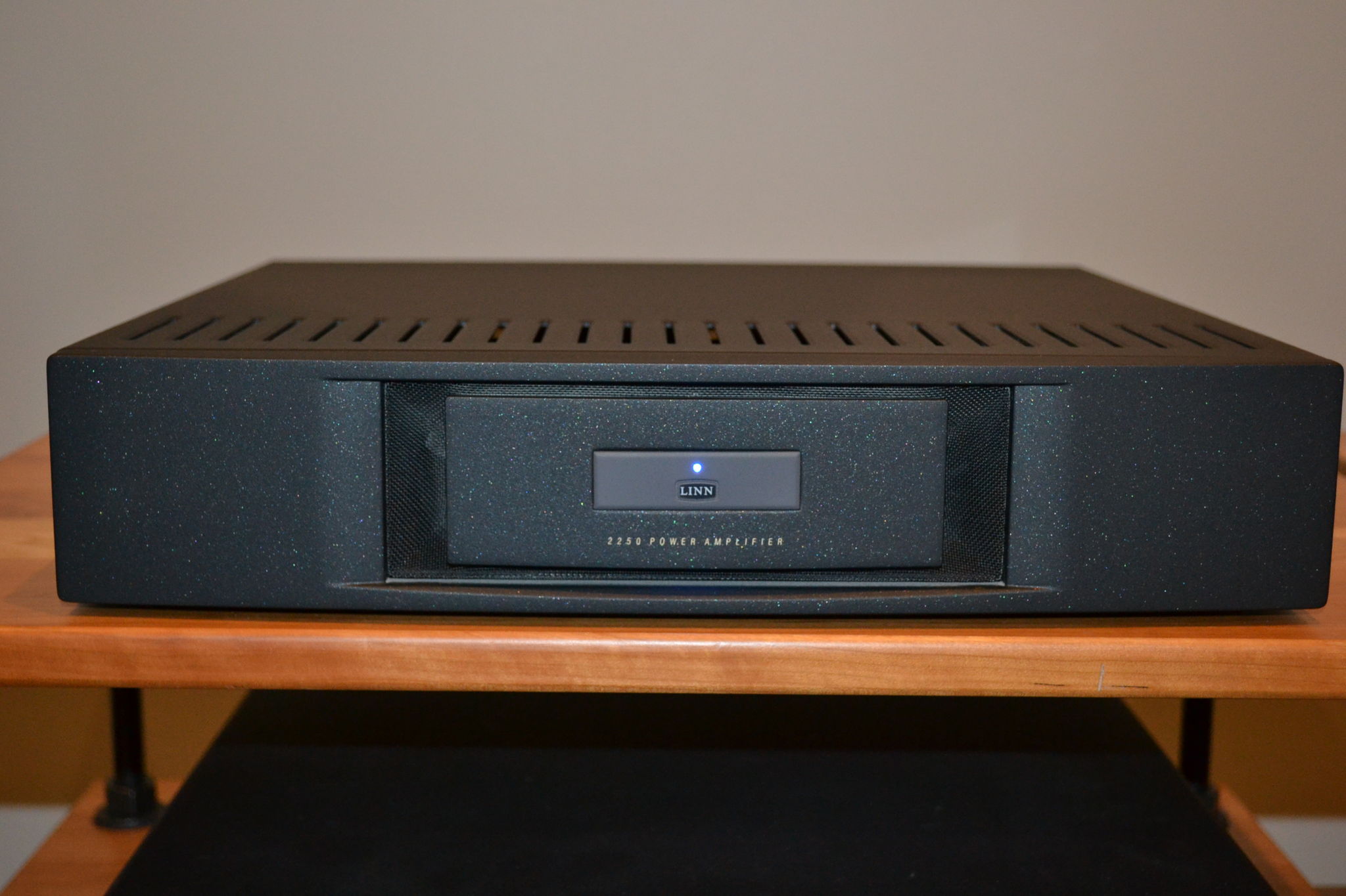 Linn 2250 2-Channel Power Amplifier For Sale | Audiogon