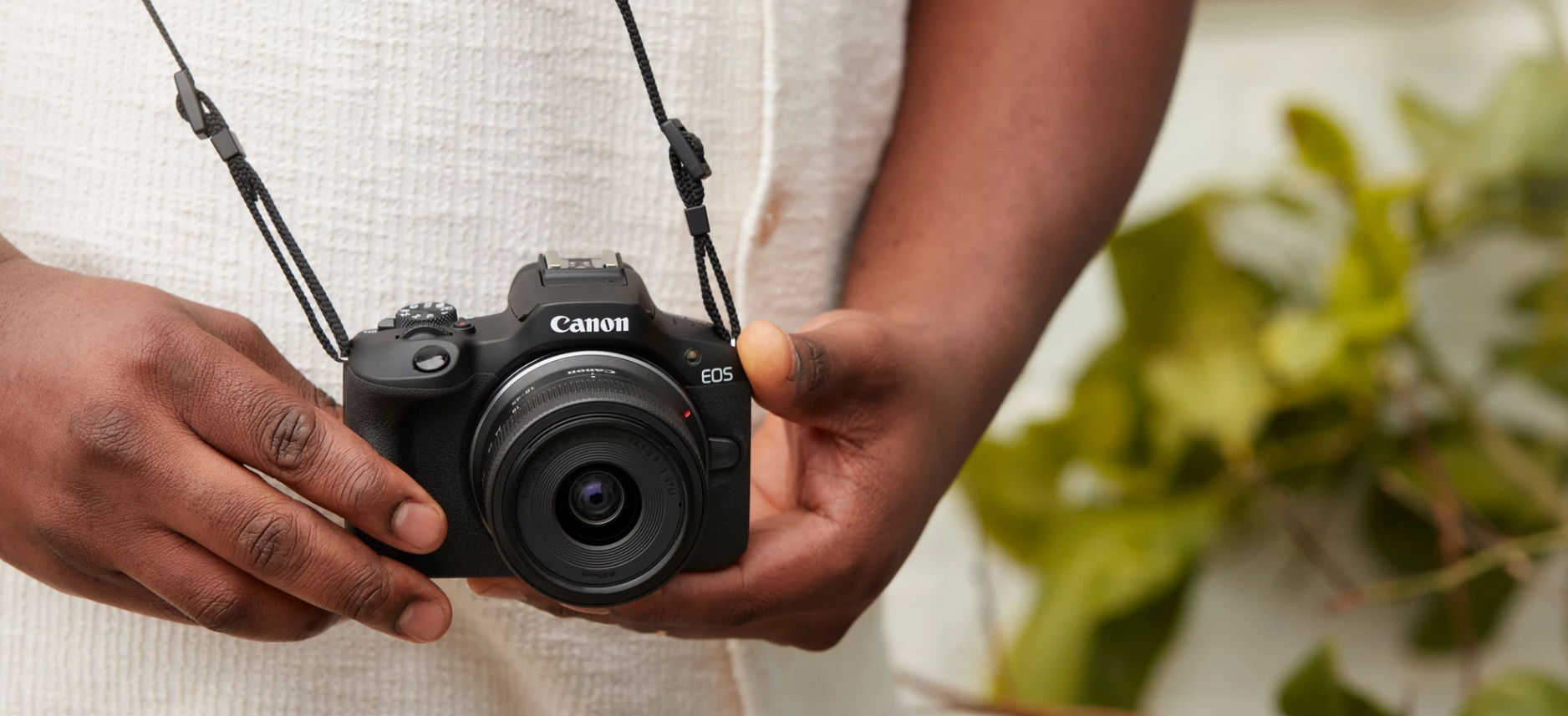Canon EOS R100+RFS18-45mm Travel kit - HiFiCorp